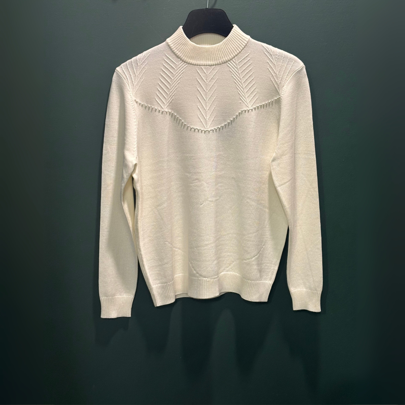 Castle Jumper With Pearl | Cream – Geoghegans Of Navan